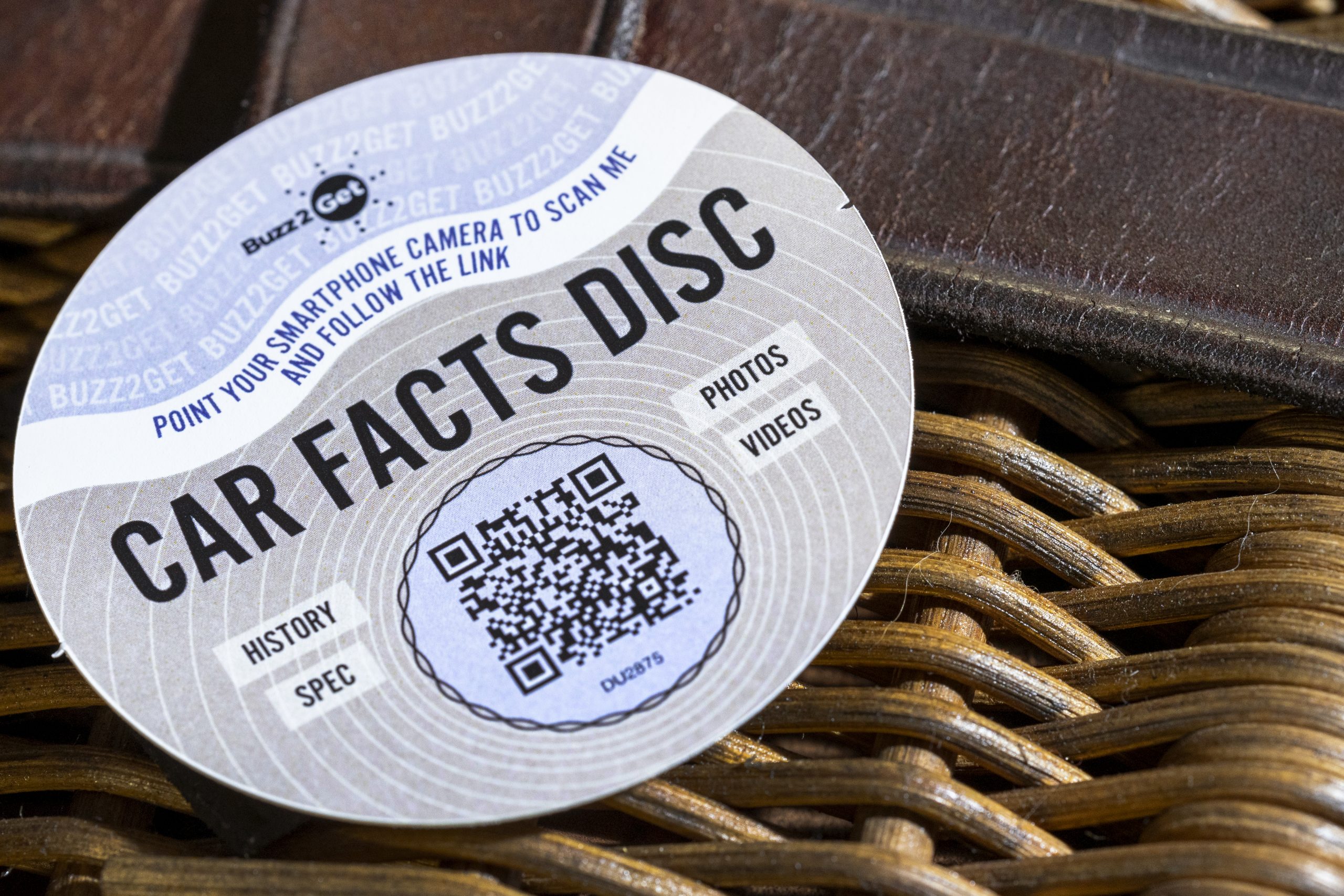 Car Facts Disc: easily share your car's story - Mikaniki